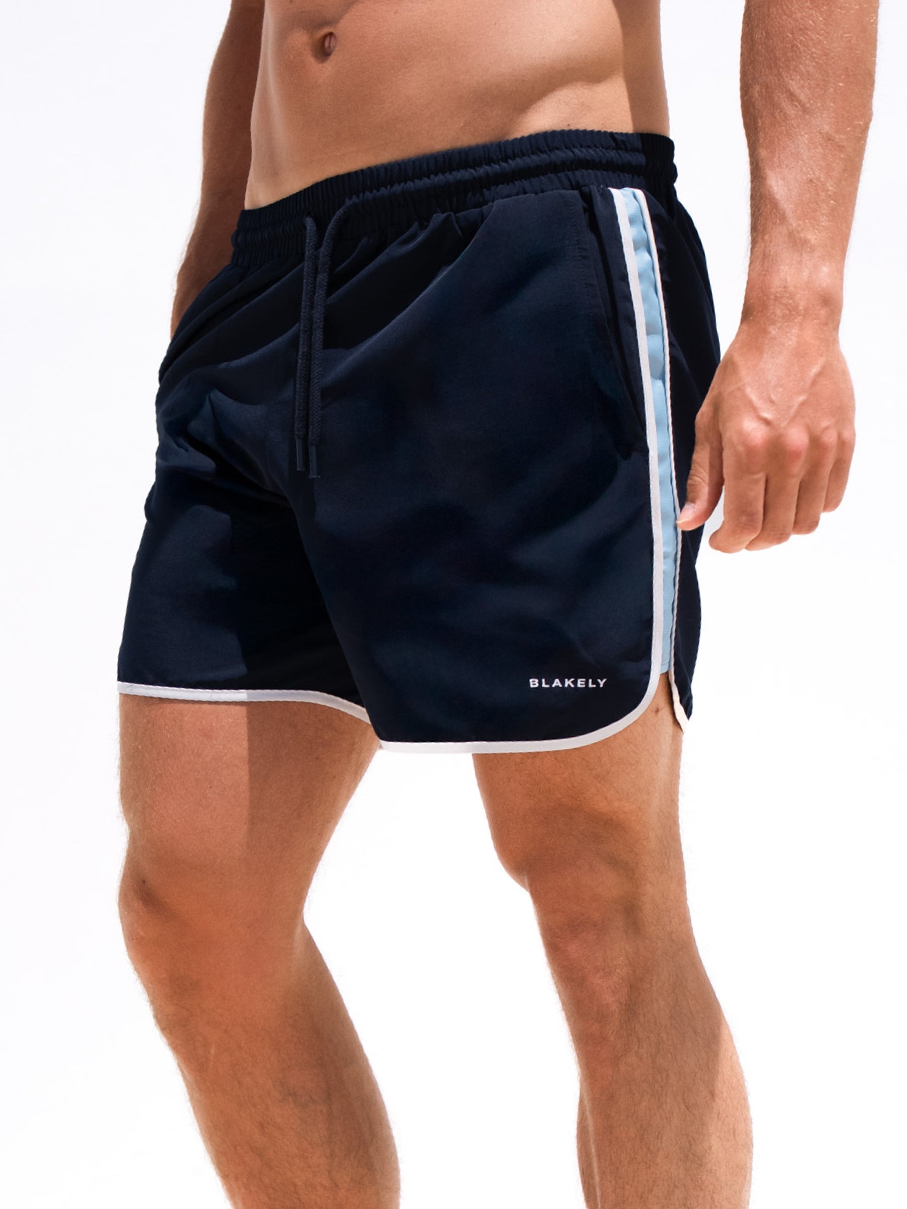 Kaufe Blakely Dunkles Marineblau Panel Badeshorts | Kostenlose ...